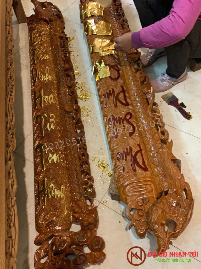 Cuốn Thư Câu Đối Gỗ Gõ Đỏ - dogonhantoi.com